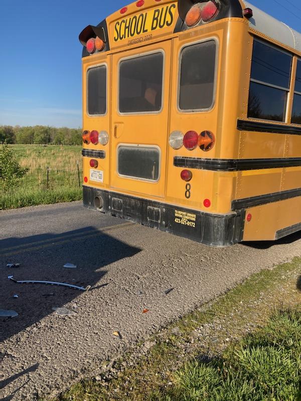 School bus involved in minor accident – The Bledsonian-Banner